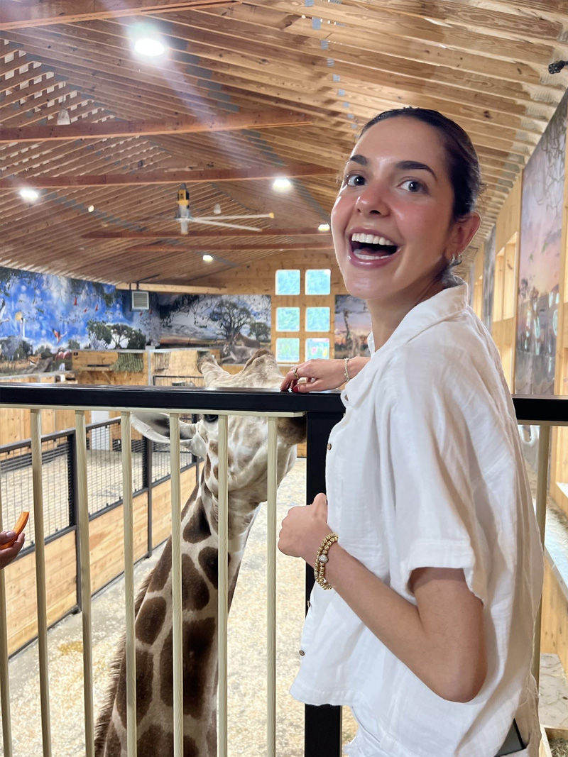 The Giraffe Experience – White Post Animal Farm of Melville