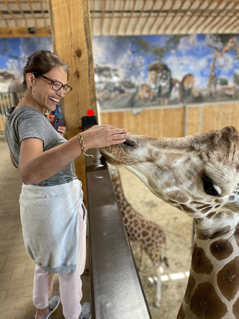 The Giraffe Experience – White Post Animal Farm of Melville